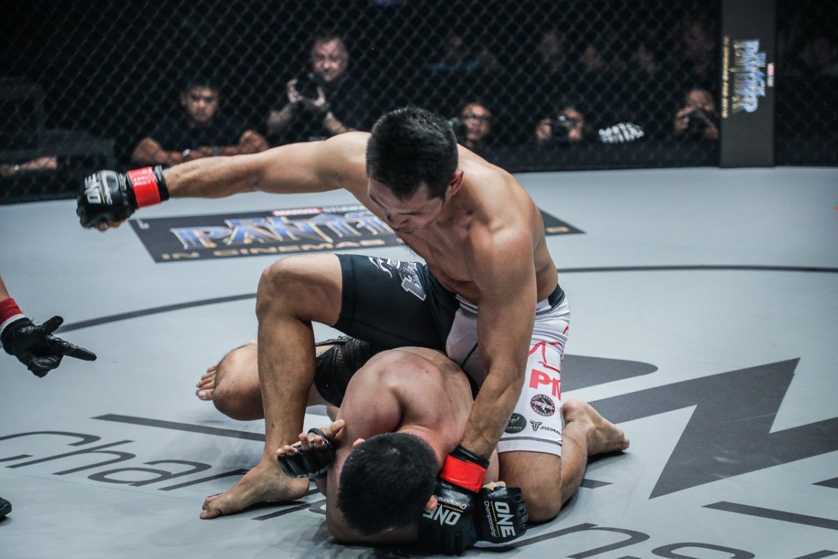 Victorio Senduk Predicts All-Out Stand-Up Battle With Phoe Thaw - ONE ...