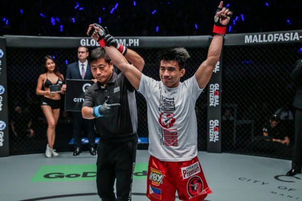 Spectacular Joshua Pacio Submission Ends Pongsiri Mitsatit’s Undefeated ...