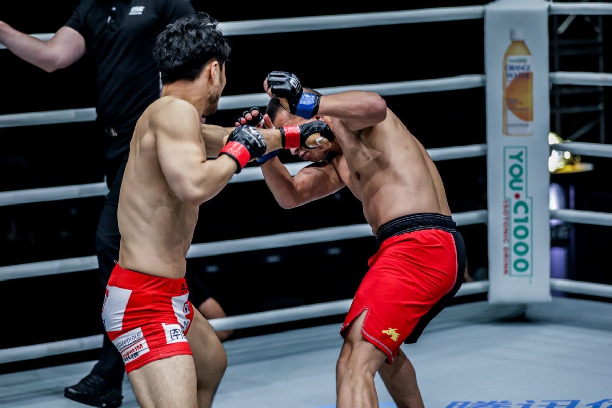 Dae Hwan Kim Unloads To Score First-Round TKO Of Ayideng Jumayi - ONE ...