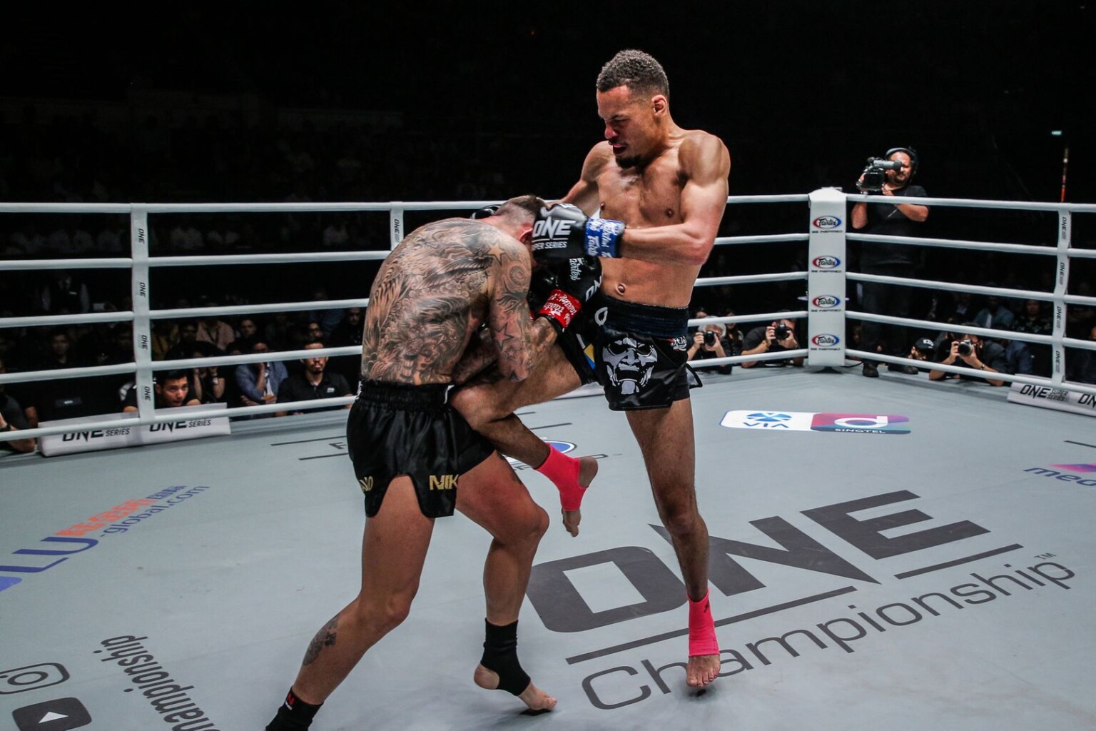 What Makes Dutch Kickboxing Different From Other Striking Arts? - ONE ...