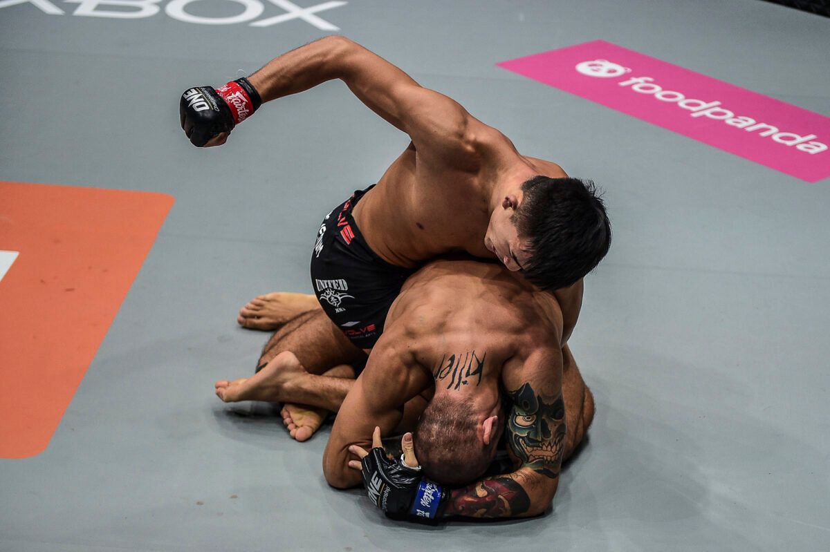 Lee Finishes Lapicus In First ONE Lightweight World Title Defense - ONE ...