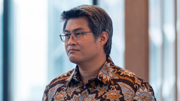 Cast & Info - The Apprentice: ONE Championship Edition