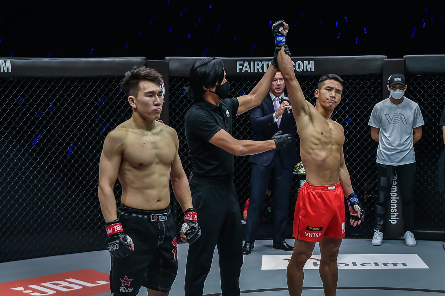 Yoon Chang Min Shocks Wrestling Star Ma Jia Wen With Early Choke