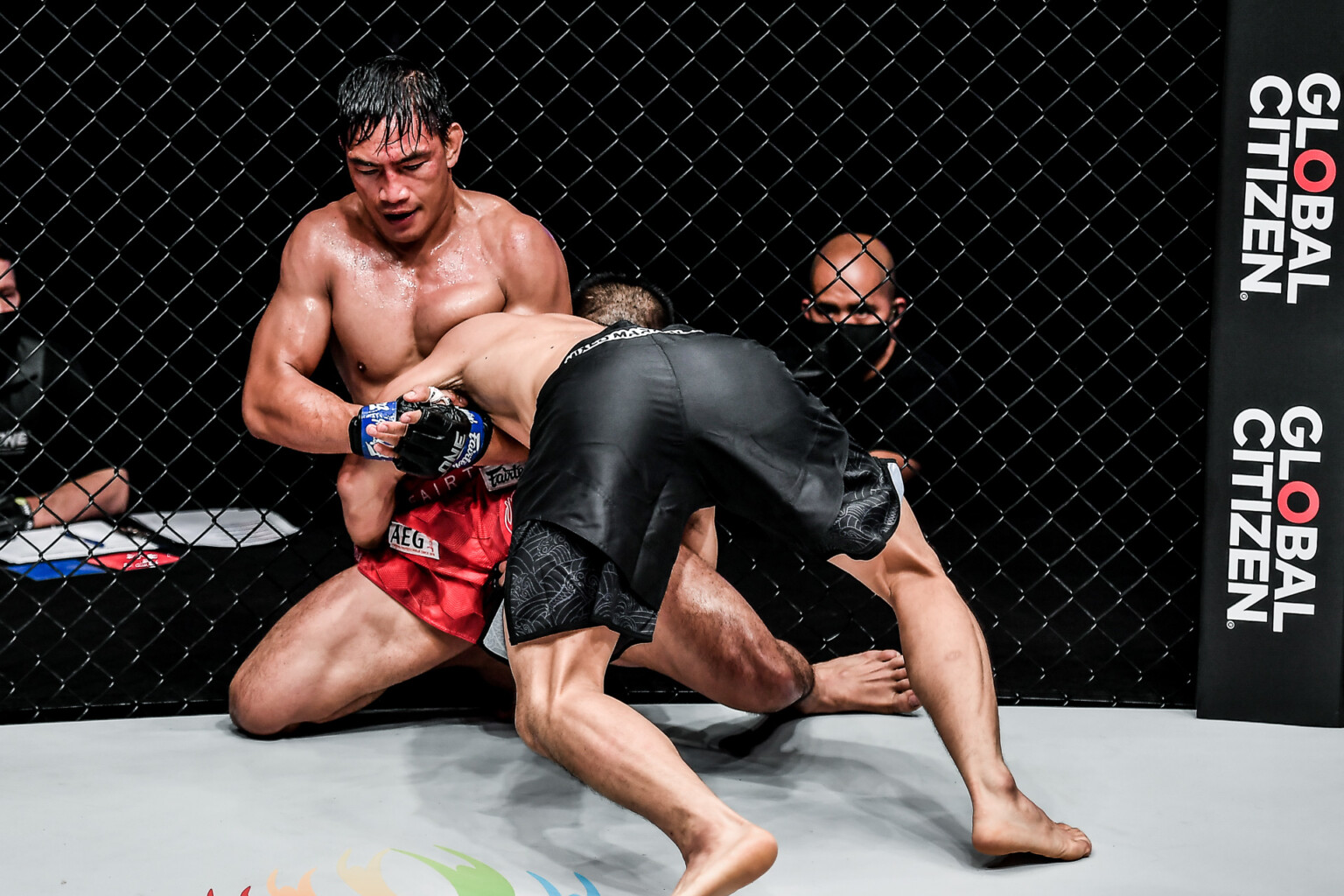 Zhang Lipeng Grinds Out Decision Victory Over Eduard Folayang