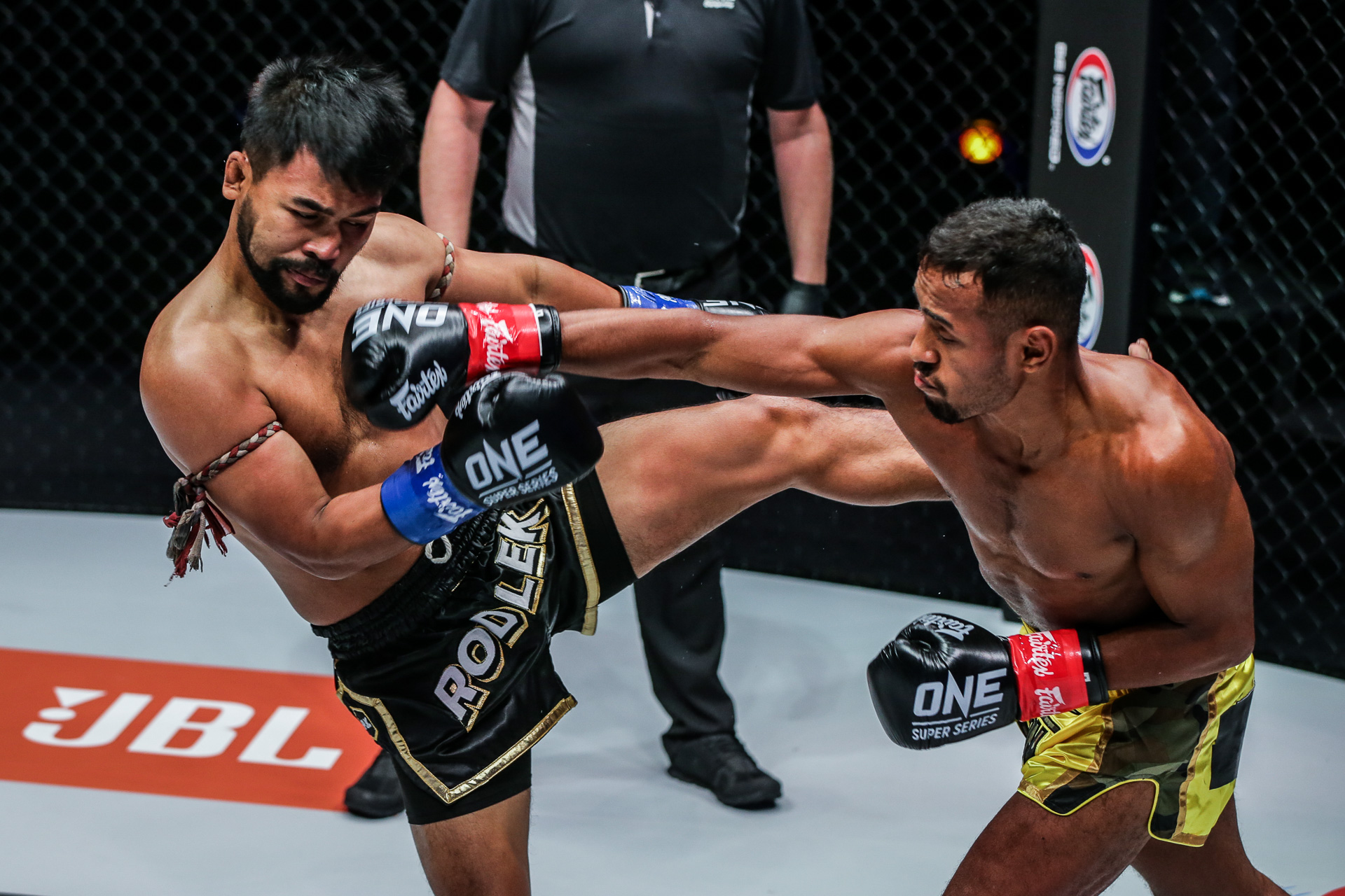 Felipe Lobo Outstrikes Rodlek For Second Consecutive Upset Win