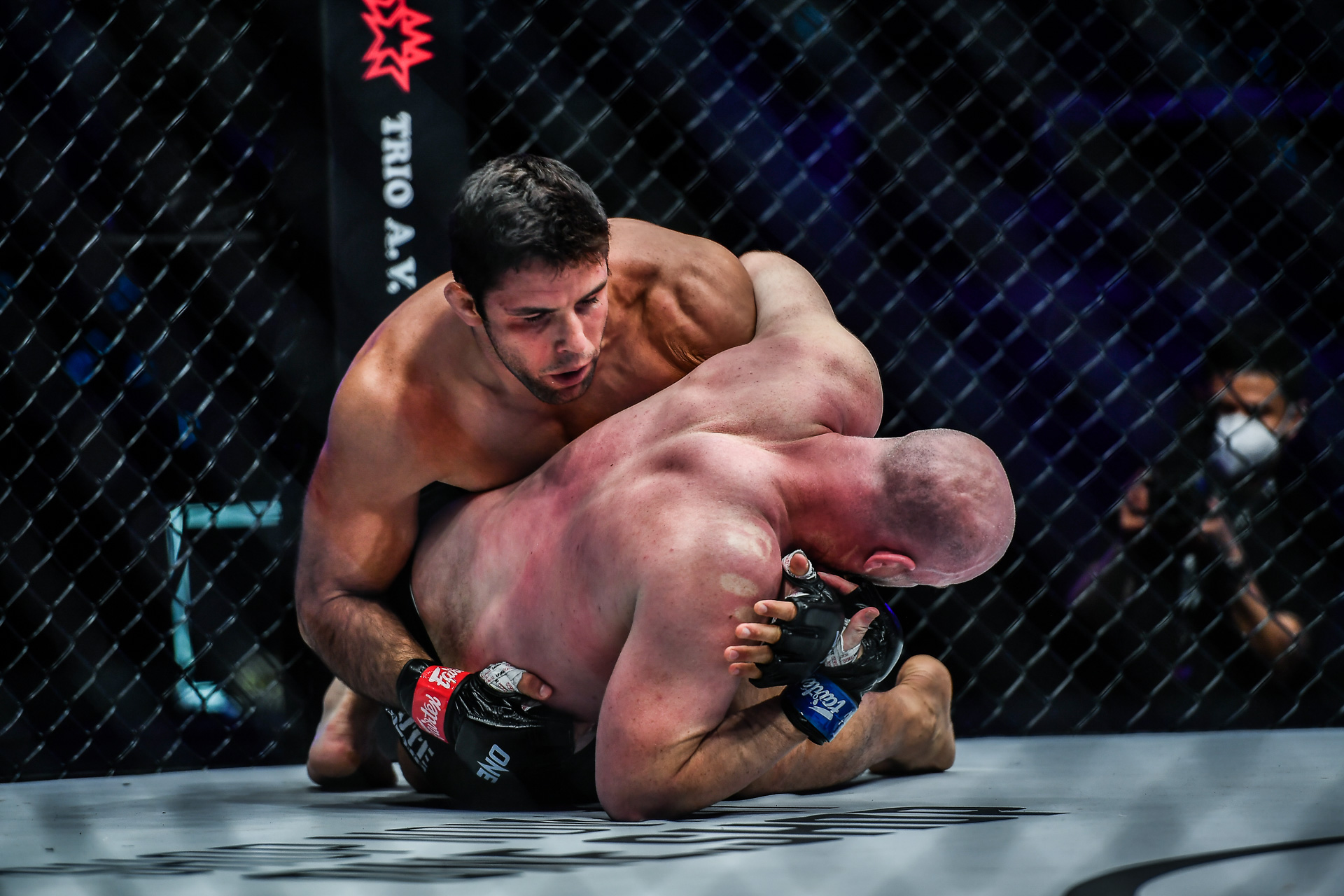 3 Ways Brazilian Jiu-Jitsu Can Improve Your Muay Thai Clinch - ONE ...