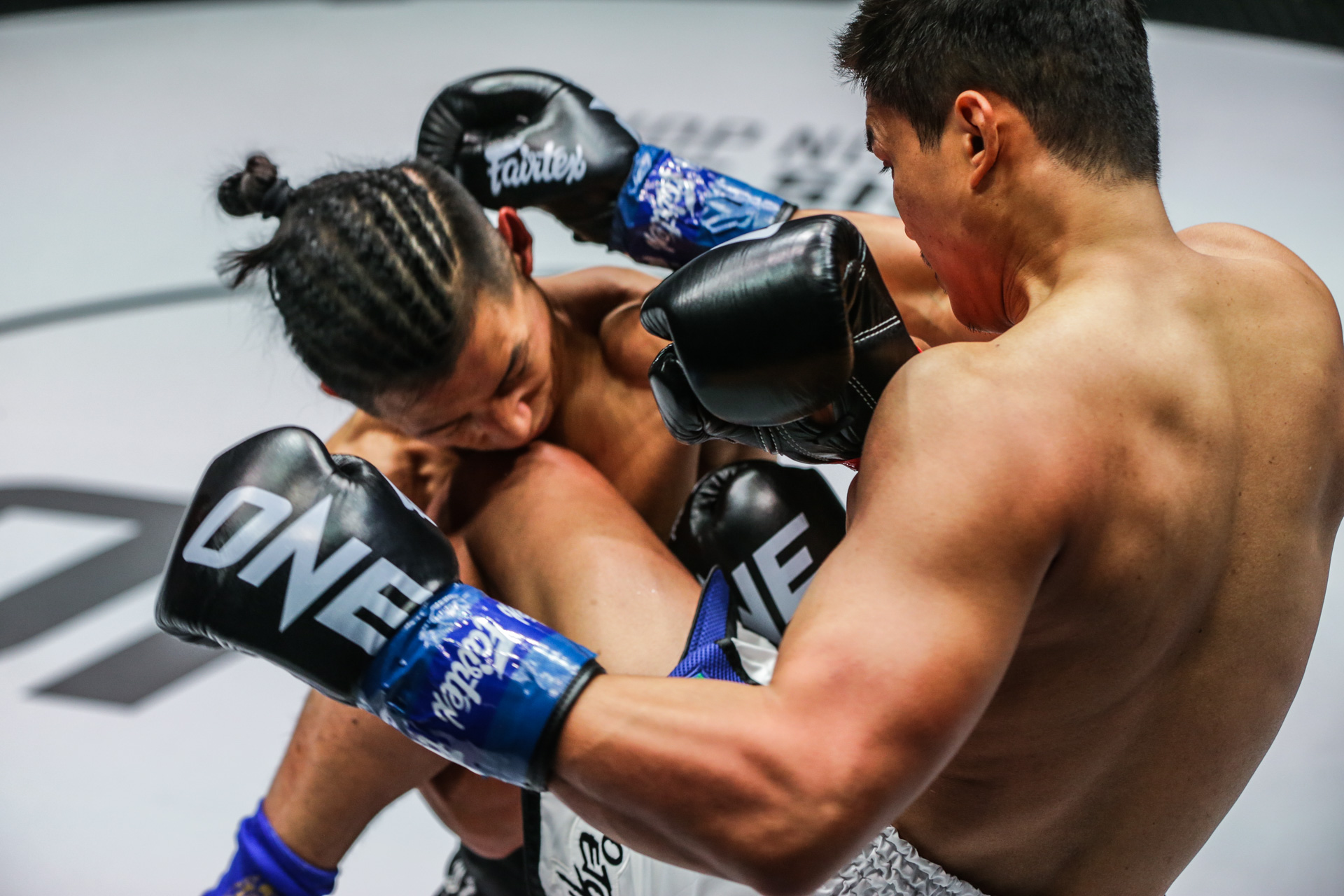 Petchtanong Petchfergus Executes Perfect Game Plan To Take Bantamweight ...