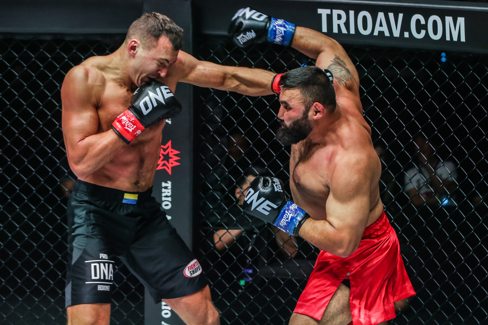 Roman Kryklia Starches Iraj Azizpour To Become ONE Heavyweight ...