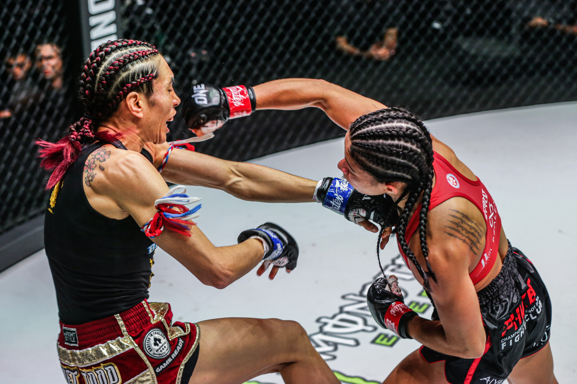 Allycia Hellen Rodrigues Beats Janet Todd, Unifies ONE Atomweight Muay ...