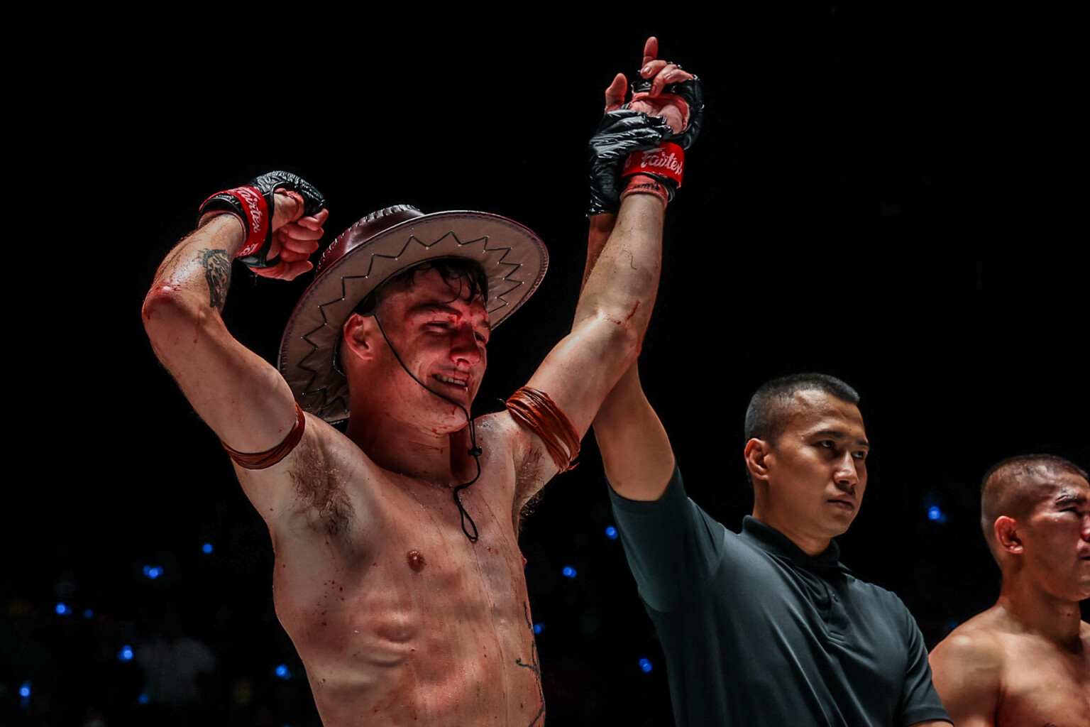 ET And Harrison Score Epic Knockouts, Superball Beats Kongklai Again At ...