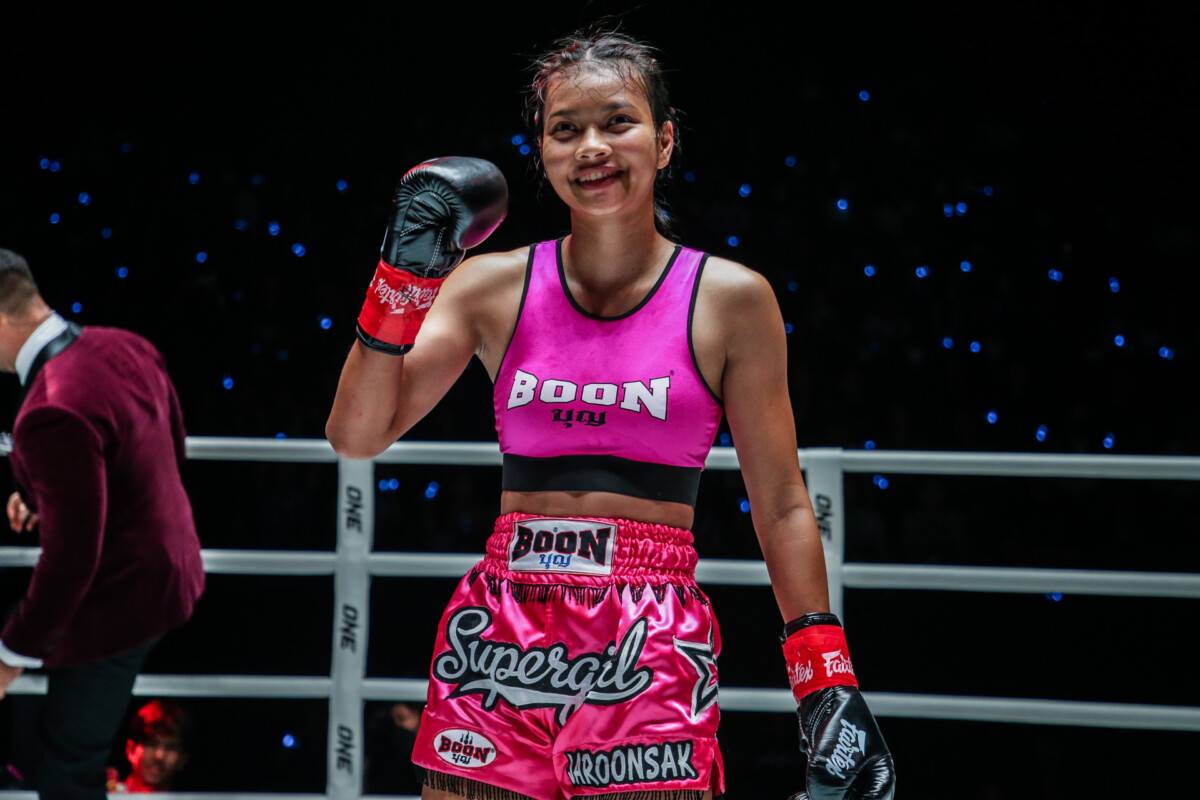 Supergirl Hopes To Earn Kickboxing World Title Shot With Victory Over ...