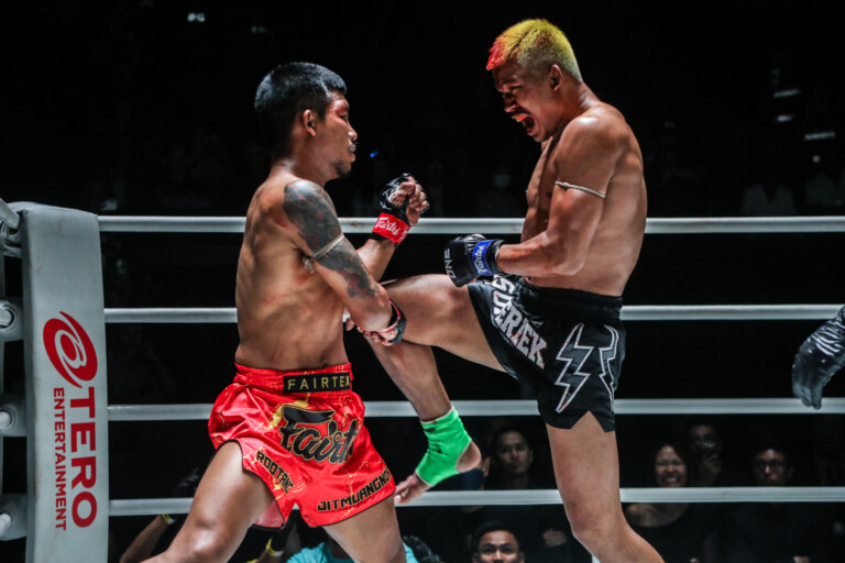Superlek Narrowly Beats Rodtang In Historic Muay Thai Super Fight At ...