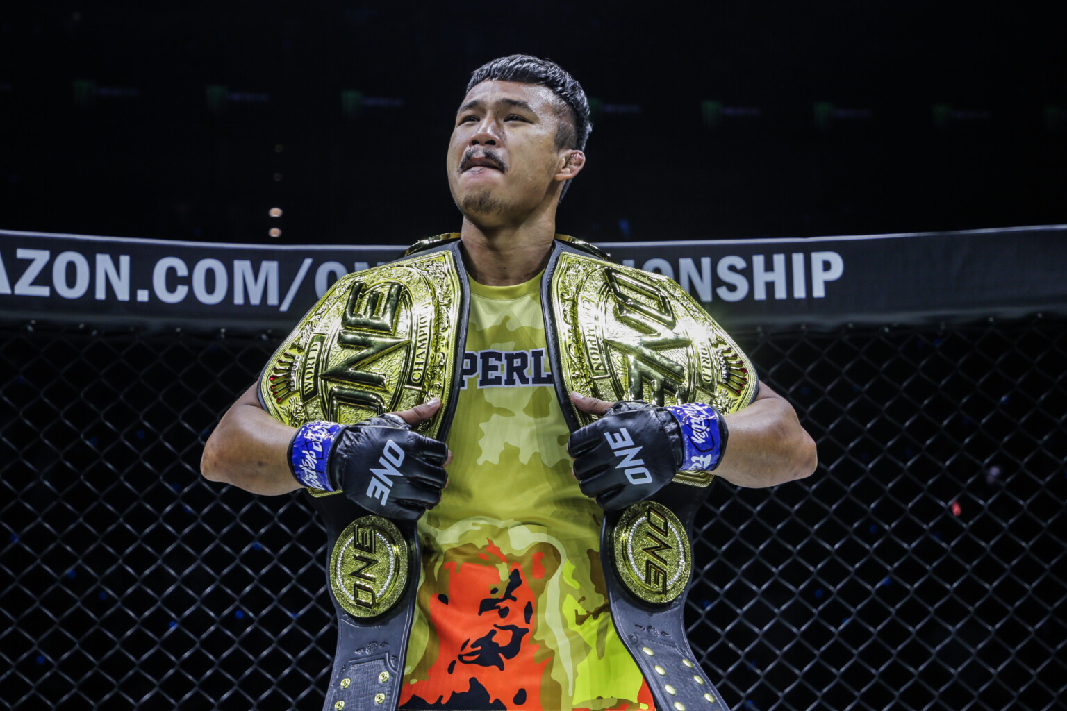 Superlek Narrowly Beats Rodtang In Historic Muay Thai Super Fight At ...