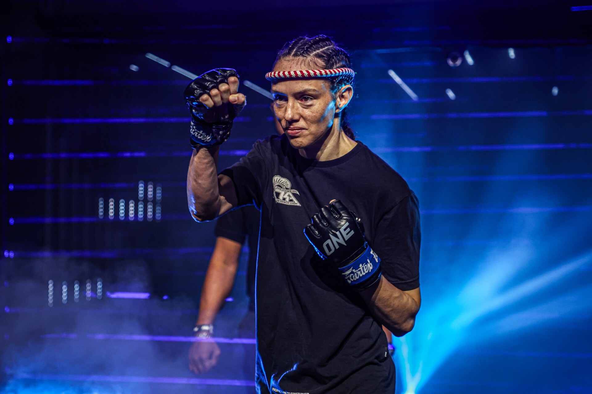 Marie McManamon And Selina Flores Collide In Atomweight Muay Thai War ...