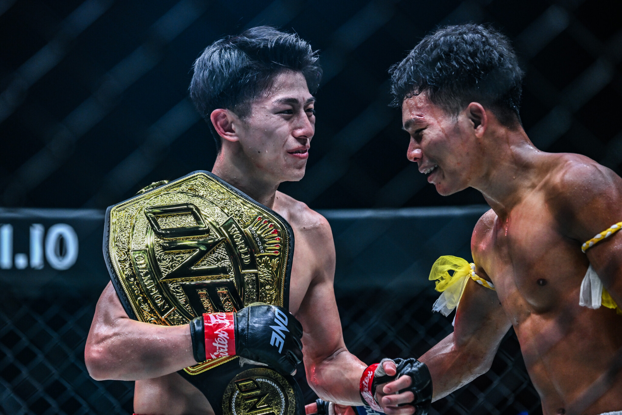 Nadaka Defeats Numsurin To Win Inaugural ONE Atomweight Muay Thai World ...