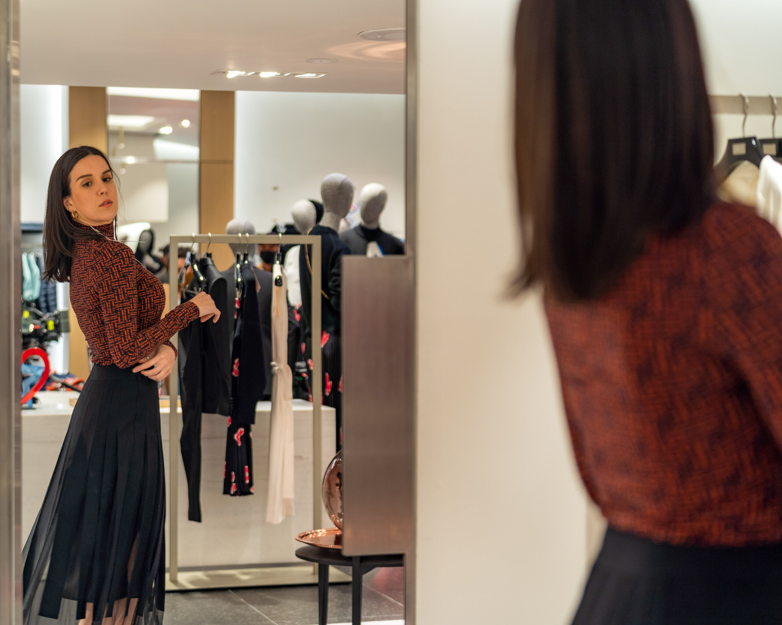 Dress For Success With Jessica - The Apprentice: ONE Championship Edition