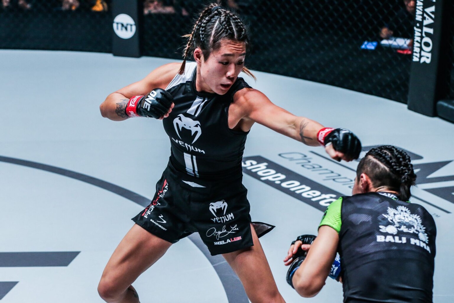 Stamp, Phogat Di ‘Media Day’; Angela Lee Mendadak Tampil