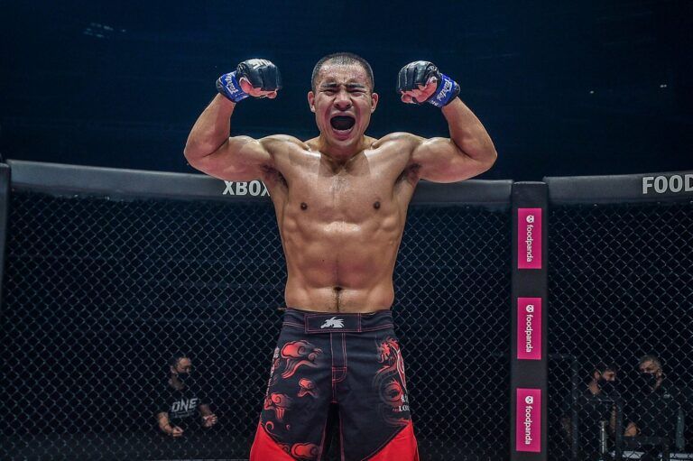 5 Fakta Unik Tentang Bintang BJJ Yuri Simoes Jelang Debut MMA - ONE ...