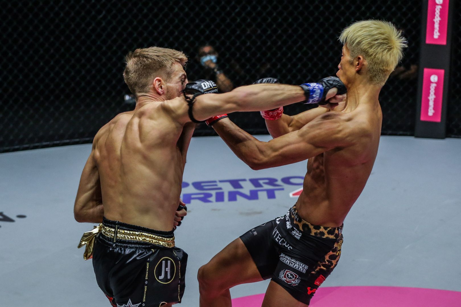 Jonathan Haggerty Bersinar Atas Taiki Naito Dalam Laga Utama ...