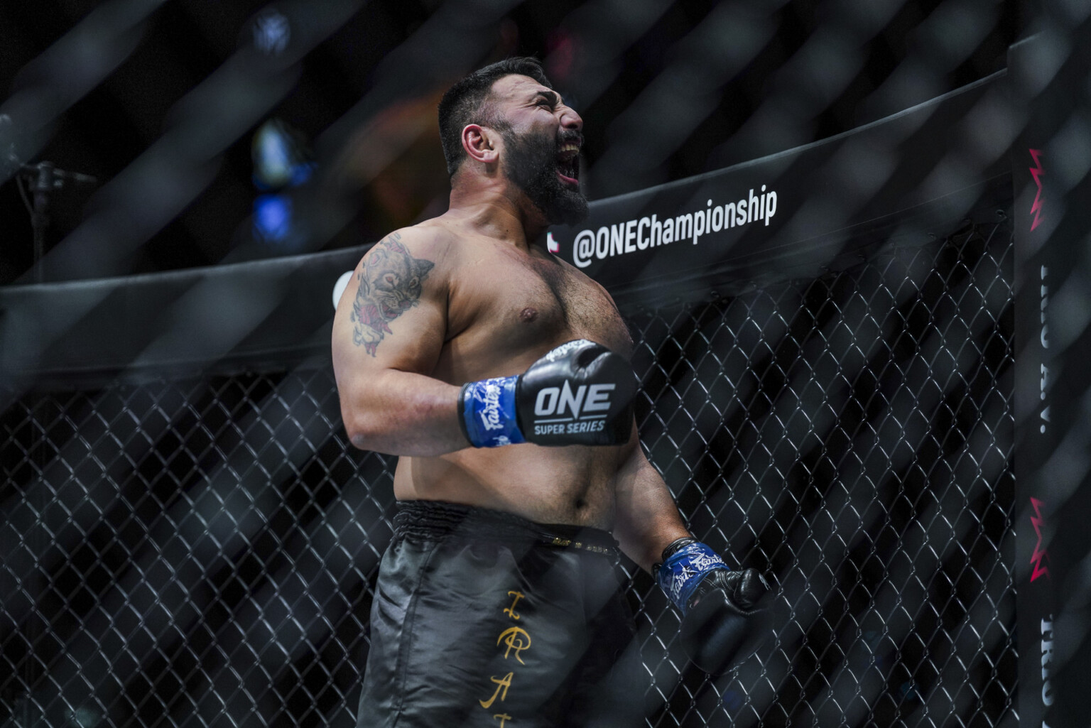 Azizpour Berencana KO Chaves, Harap Selesaikan ‘Urusan Yang Tertunda ...