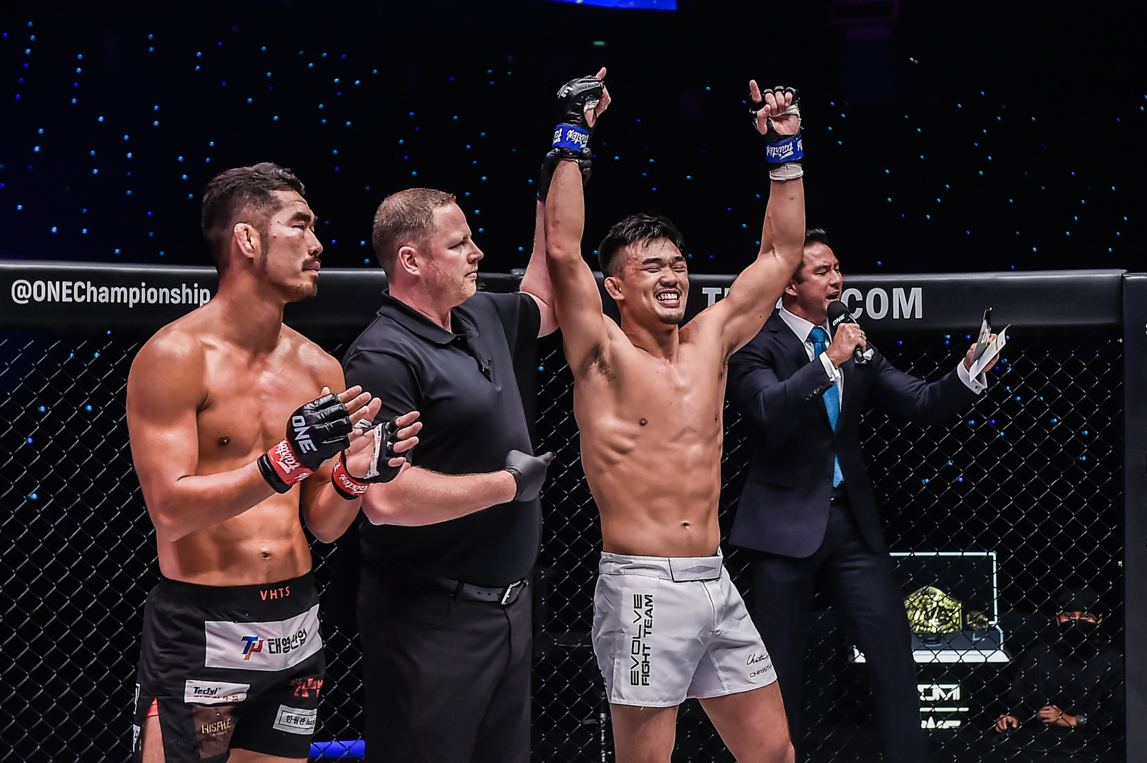 Christian Lee Hancurkan Ok Rae Yoon, Rebut Kembali Gelar Juara Dunia ...