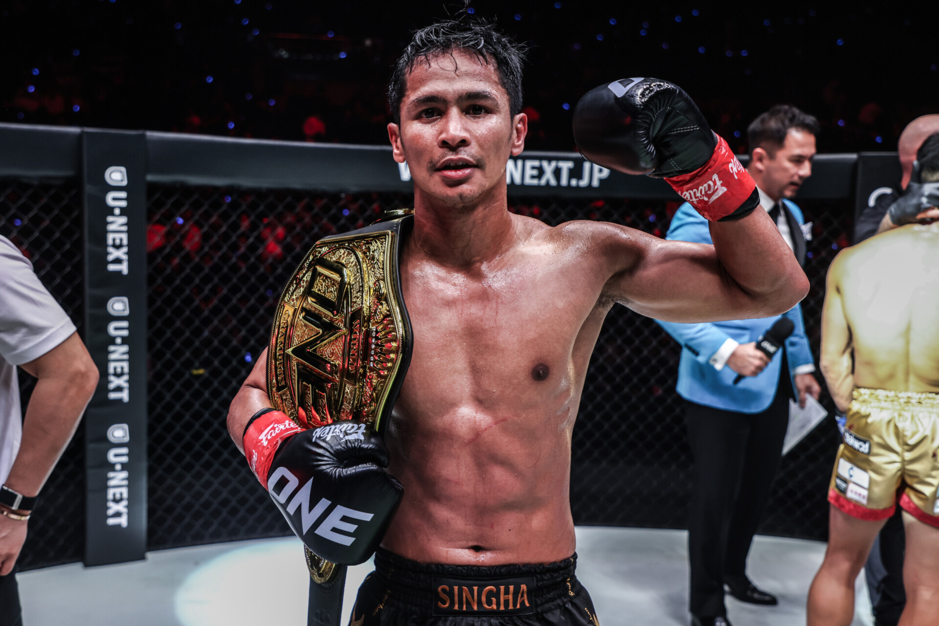 Superbon Satukan Sabuk Juara Dunia ONE Featherweight Kickboxing Usai ...