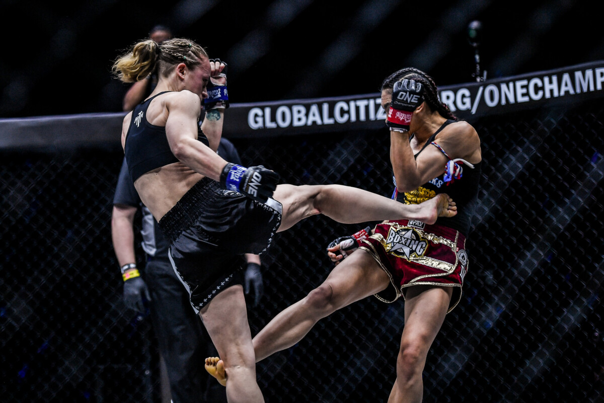 ราชาจอมน็อก “คริสเตียน ลี” เชือดนิ่ม “ทิโมเฟย์” เข็มขัดข้าใครอย่าแตะ ...