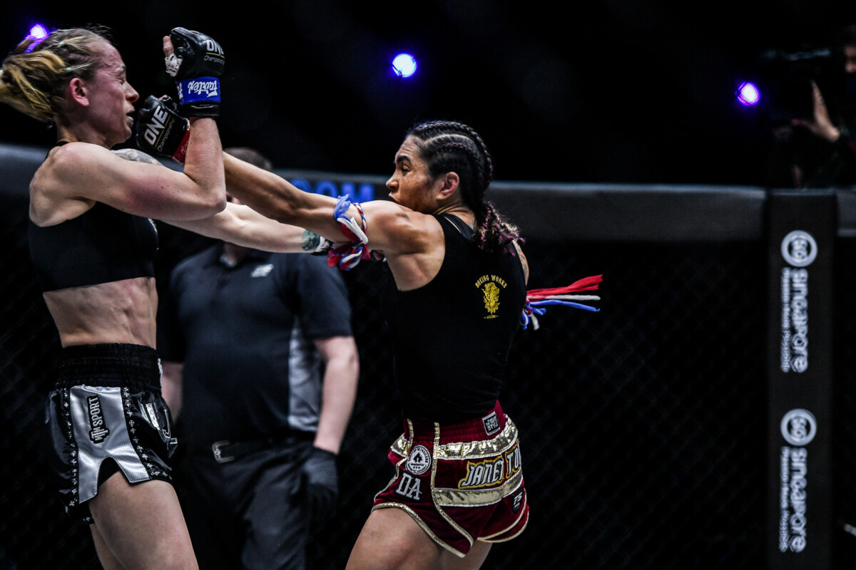 ราชาจอมน็อก “คริสเตียน ลี” เชือดนิ่ม “ทิโมเฟย์” เข็มขัดข้าใครอย่าแตะ ...