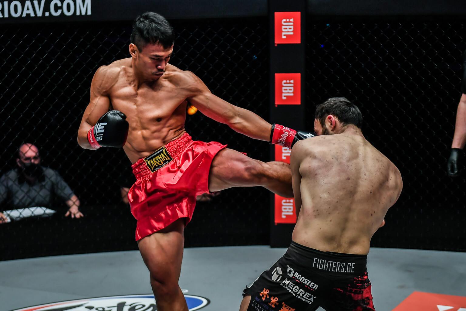 “Smokin’ Jo” โจ ณัฐวุฒิ - ONE Championship – บ้านแห่งศิลปะการต่อสู้