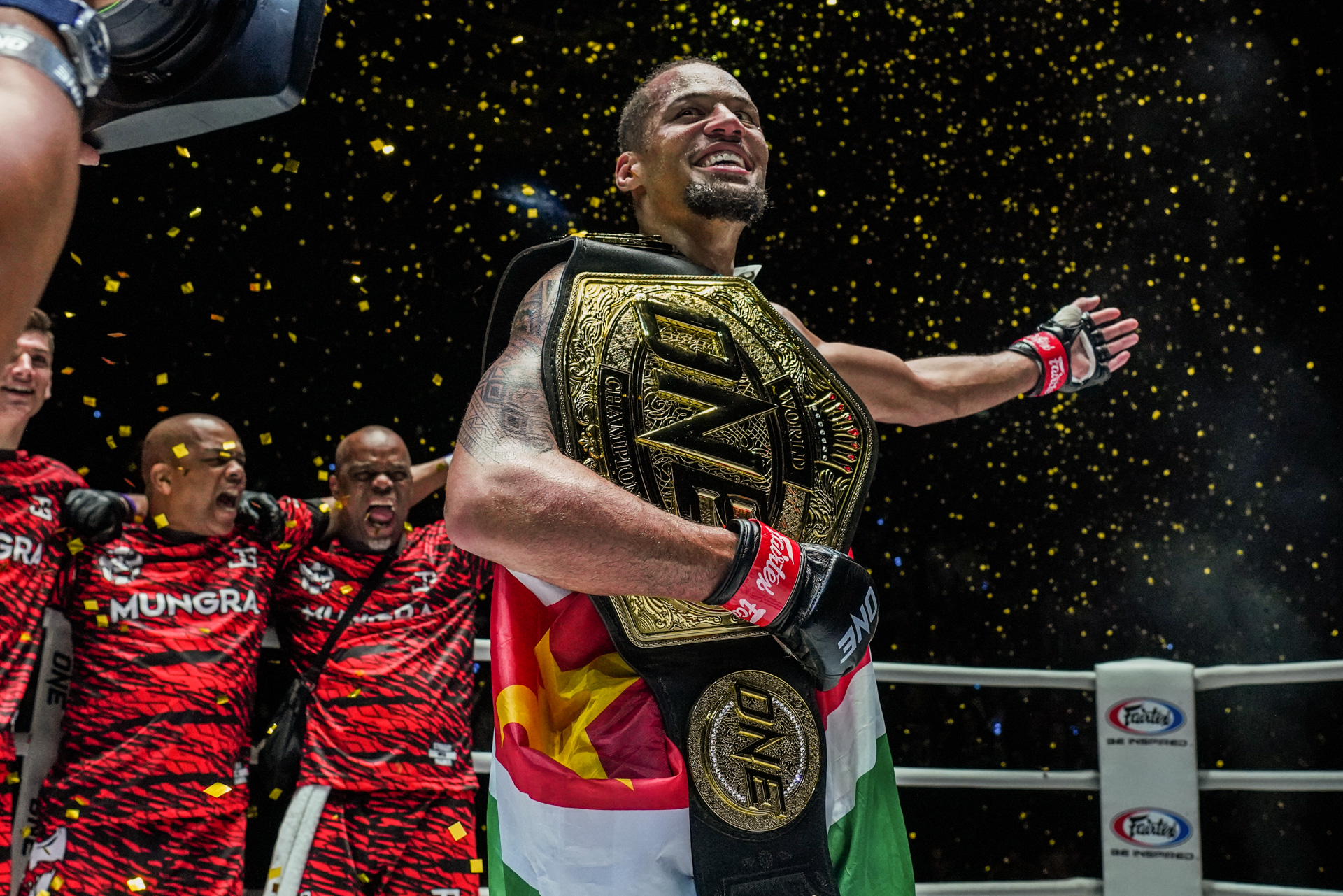 9 ไฟต์แพ้ไม่เป็น “รีเกียน” เตรียมตอกย้ำความยิ่งใหญ่ ป้องกันแชมป์โลกใน ...