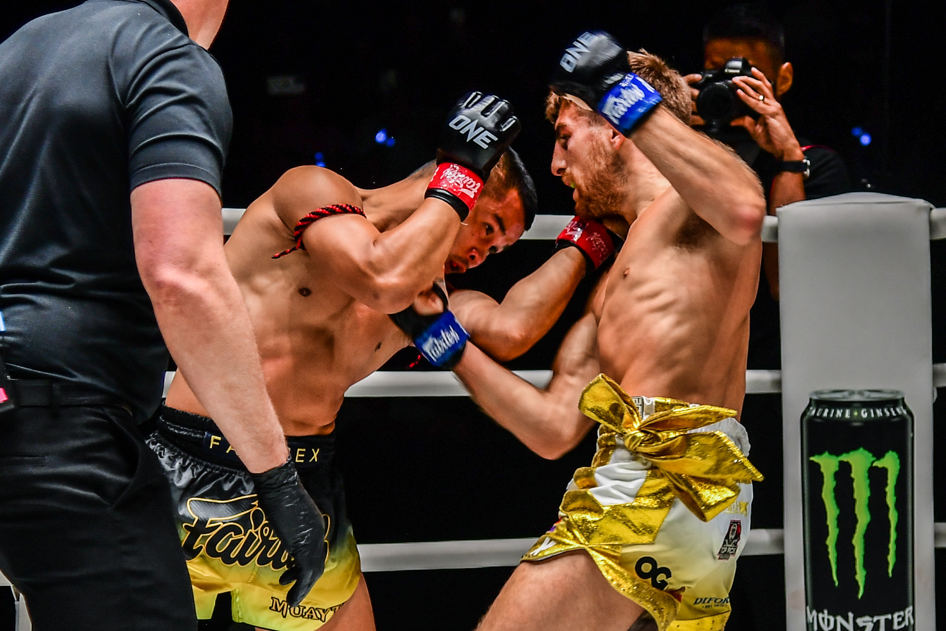 “น้องโอ๋” เปิดใจไลฟ์ครั้งแรก หลังเสียเข็มขัด ONE ให้ “โจนาธาน แฮ็กเกอร์ ...