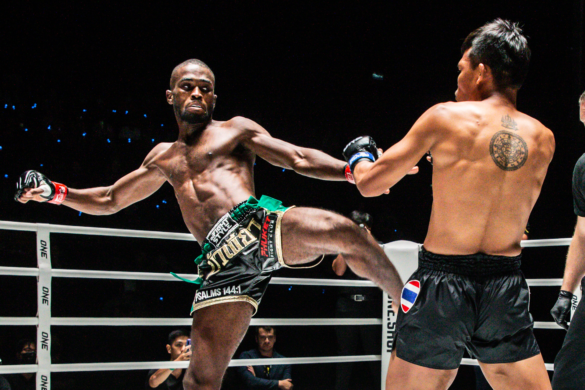 รู้จักนักมวยหมัดเปื้อนยิ้ม “บัวเขียว” ผู้พร้อมมอบความสุขในศึก ONE ...