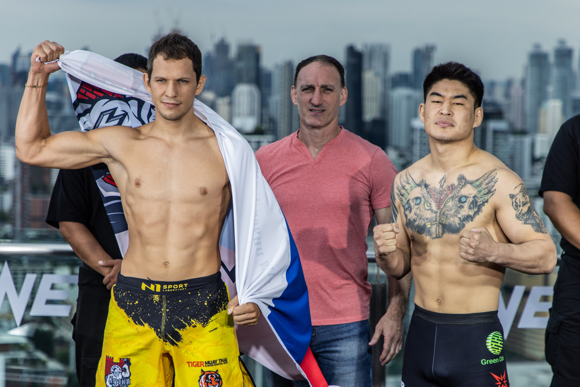 ผลชั่งน้ำหนักและวัดระดับน้ำในร่างกาย ศึก ONE Fight Night 11: รีเกียน vs ...