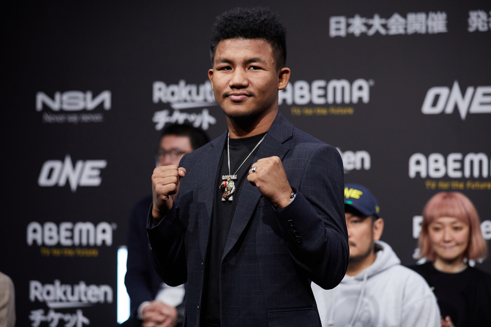 สัญญาลูกผู้ชาย! “รถถัง vs ทาเครุ” พร้อมประจันหน้าศึก ONE 165 ที่ญี่ปุ่น 28 ม.ค.67 - ONE ...