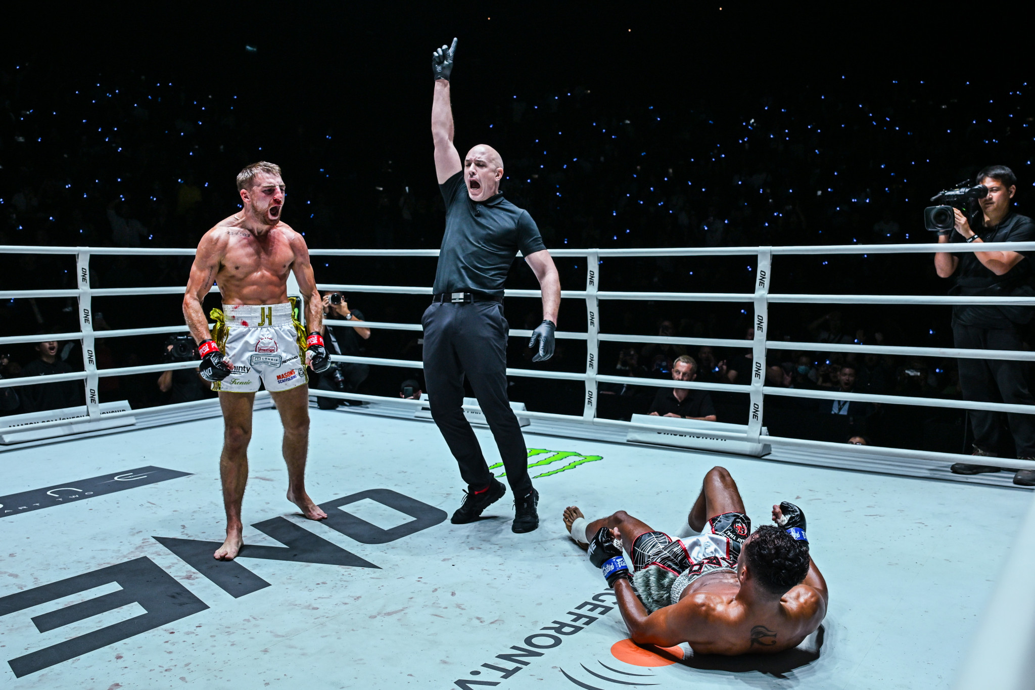 สรุปผลและประมวลภาพ ONE Fight Night 19: โจนาธาน vs ฟิลิปเป - ONE ...