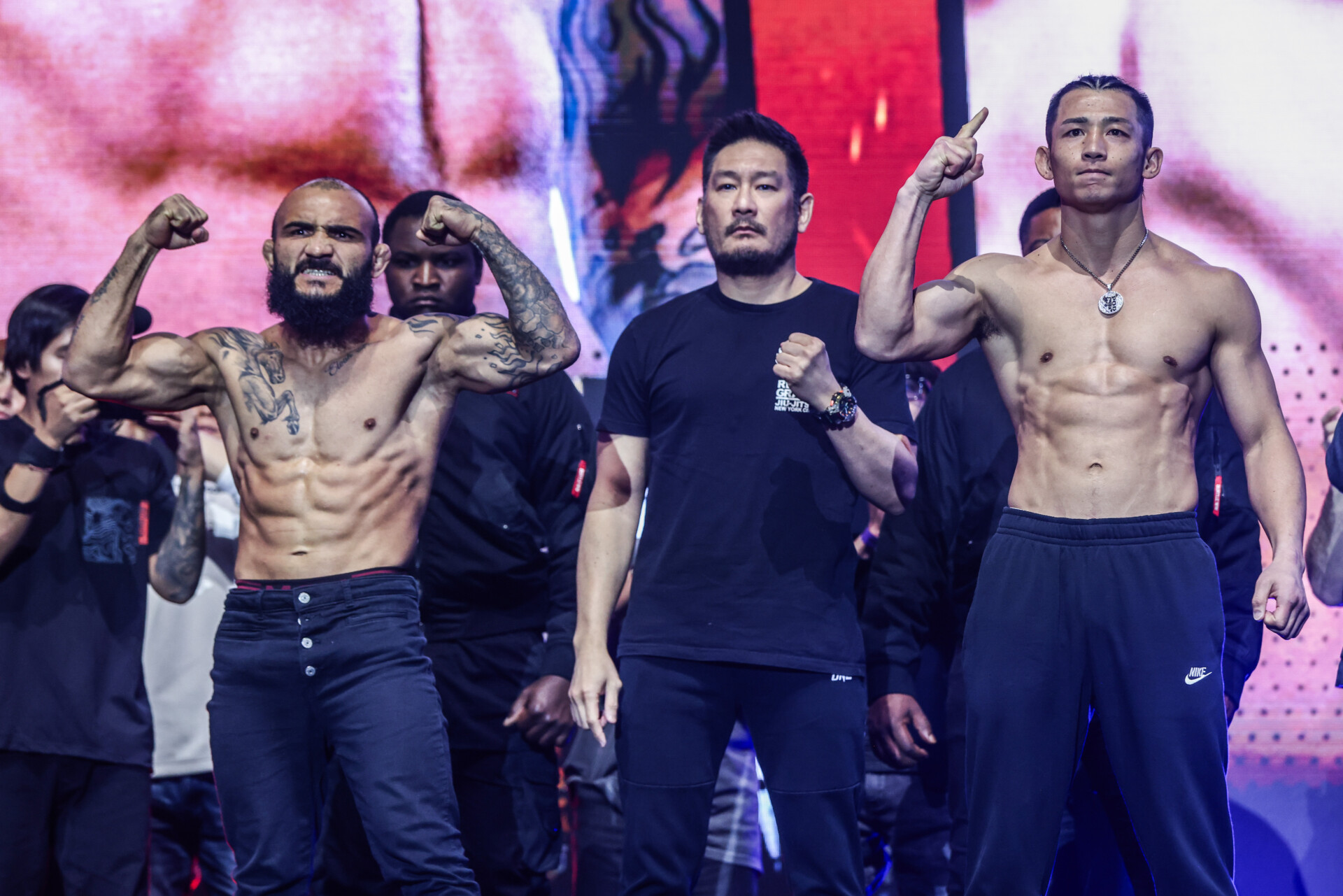 ผลชั่งน้ำหนักและวัดระดับน้ำ ศึก ONE 172: ทาเครุ vs รถถัง - ONE ...