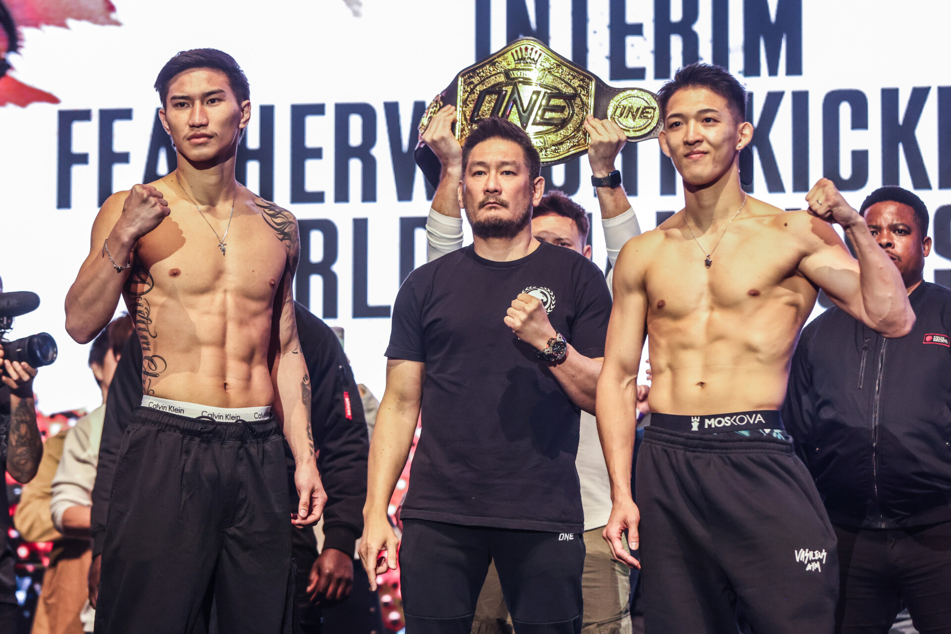 ผลชั่งน้ำหนักและวัดระดับน้ำ ศึก ONE 172: ทาเครุ vs รถถัง - ONE ...