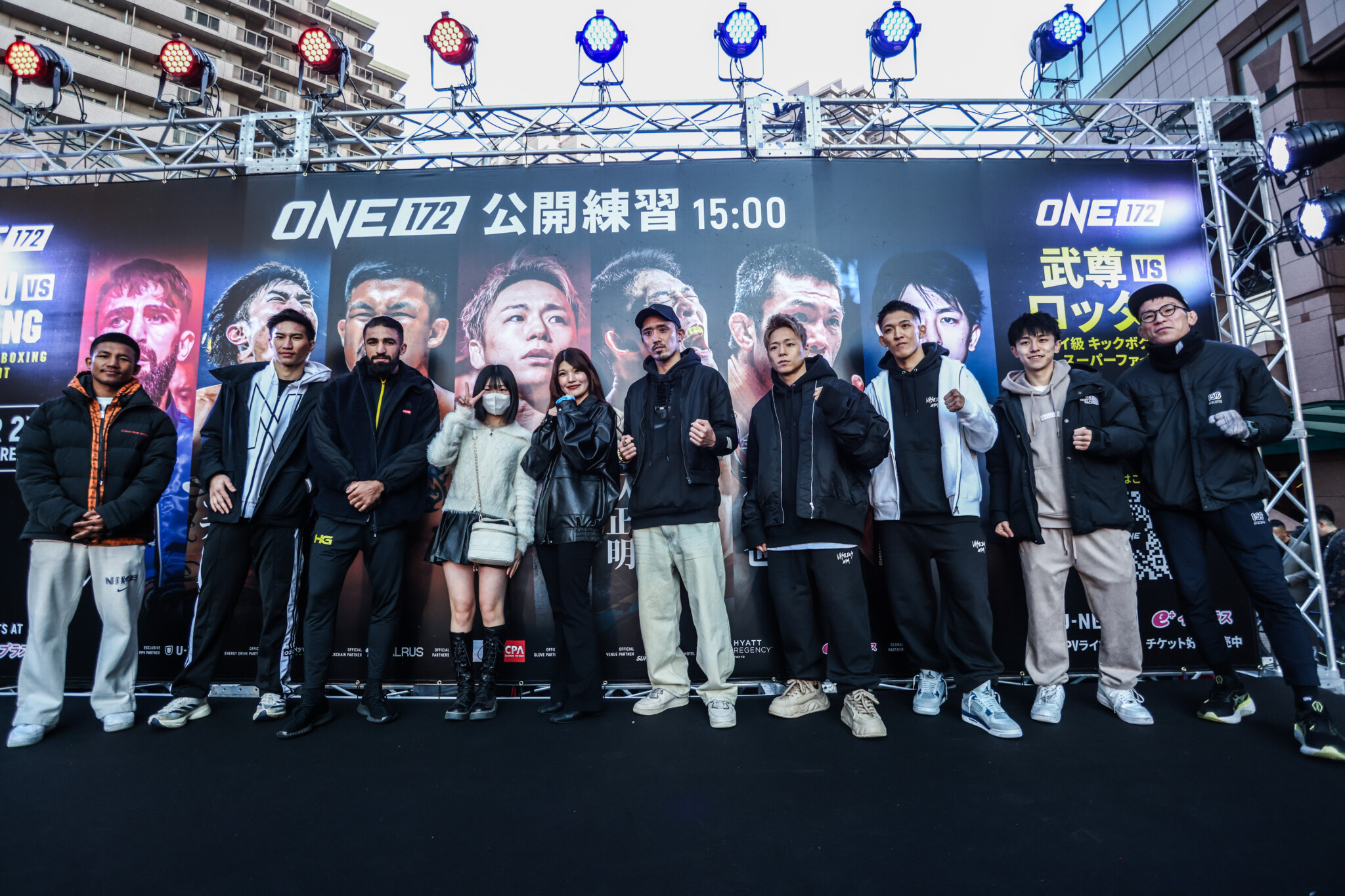 “รถถัง-ทาเครุ” นำทีม 7 นักสู้ซ้อมโชว์ฟิตต่อหน้าแฟนมวยญี่ปุ่น ก่อนลุยศึก ...